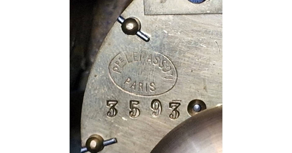 CEAS DE SEMINEU DIN BRONZ DORÈ CU GONG LA JUMATATE SI ORA - FRANTA anii ...