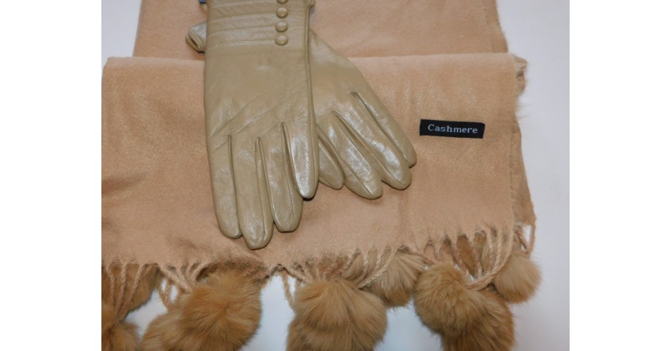 Set nou , esarfa mare fire casmir , manusi noi piele naturala asortate ...