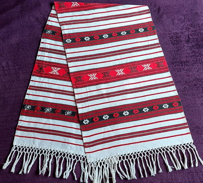 Stergar traditional alb cu rosu, motive populare romanesti, artizanat ...