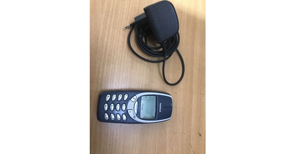 NOKIA 3310 NOKIA 3310 + INCARCATOR | arhiva Okazii.ro