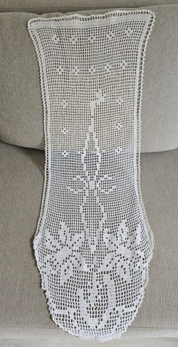 PERDEA VINTAGE MICUTA, LUCRATA MANUAL LA IGLITA IN DOUA CULORI | Okazii.ro