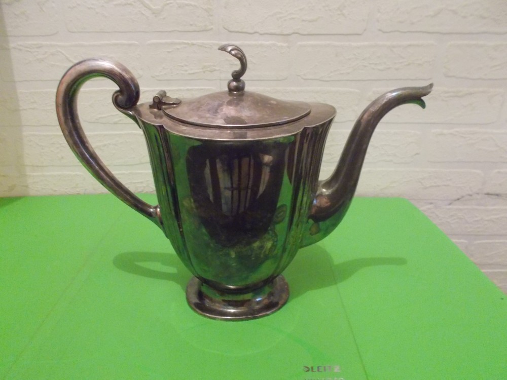 Superb CEAINIC ARGINTAT , marcaj GAB , anii 1920 , patina frumoasa ...