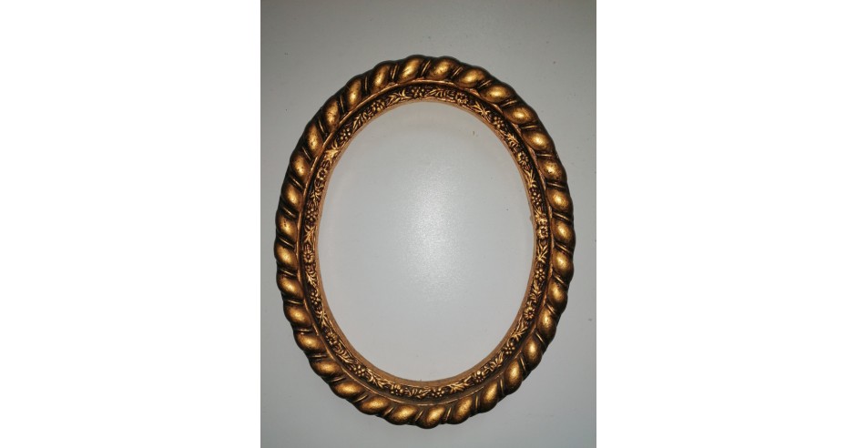 RAMA VECHE TABLOU LEMN? - / ARE GEAM - 28X23X3,5, Oval | Okazii.ro