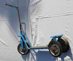 TROTINETA cu 3 Roti - Jucarie veche anii 1970 Epoca de Aur Comunista ...