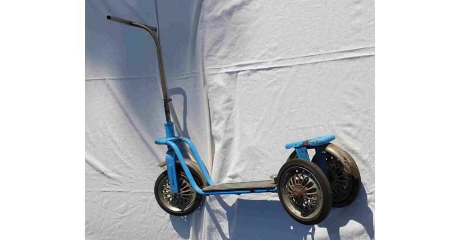 TROTINETA cu 3 Roti - Jucarie veche anii 1970 Epoca de Aur Comunista ...