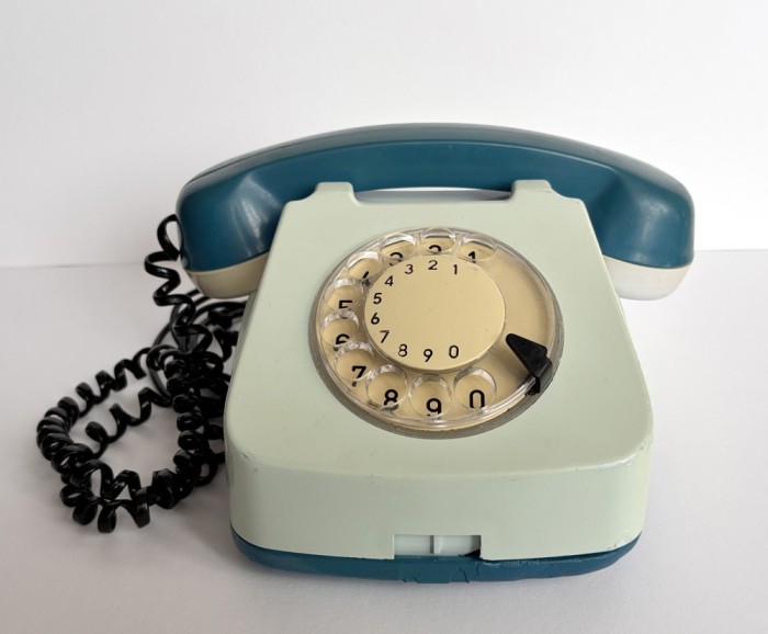 Telefon romanesc cu disc tip RS-72492, model EM-72, vintage din anii 70 ...