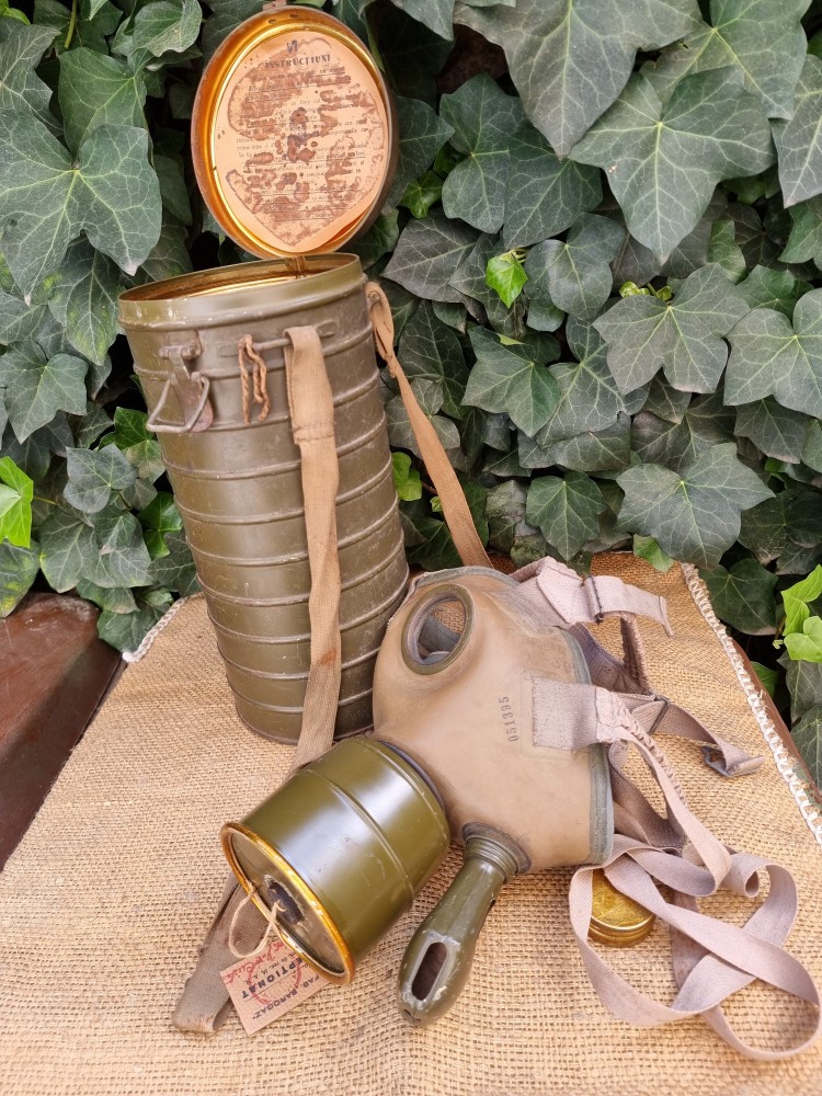 Masca de gaze romaneasca din perioada WW2 | arhiva Okazii.ro