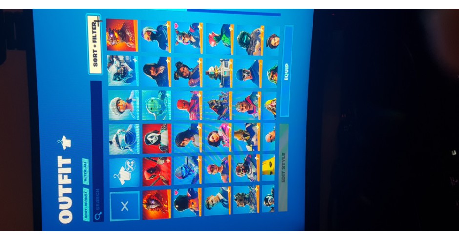 Cont Fortnite Try 71 skins+save the world og | arhiva Okazii.ro