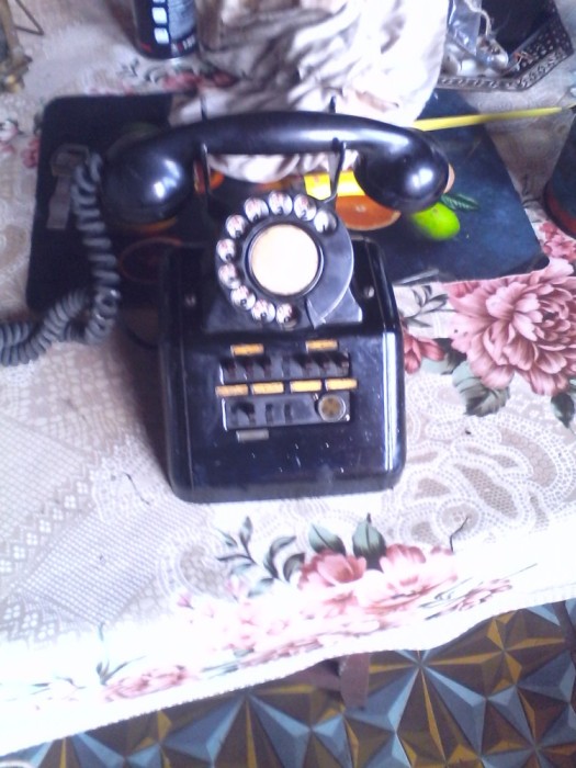Telefon fix vechi de colectie Centrala telefonica cu numere ...