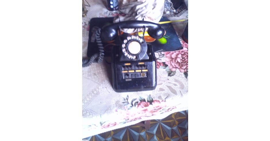 Telefon fix vechi de colectie Centrala telefonica cu numere ...