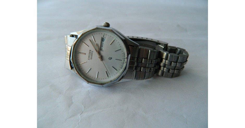 Ceas barbatesc clasic CITIZEN ,data cod C4 | arhiva Okazii.ro