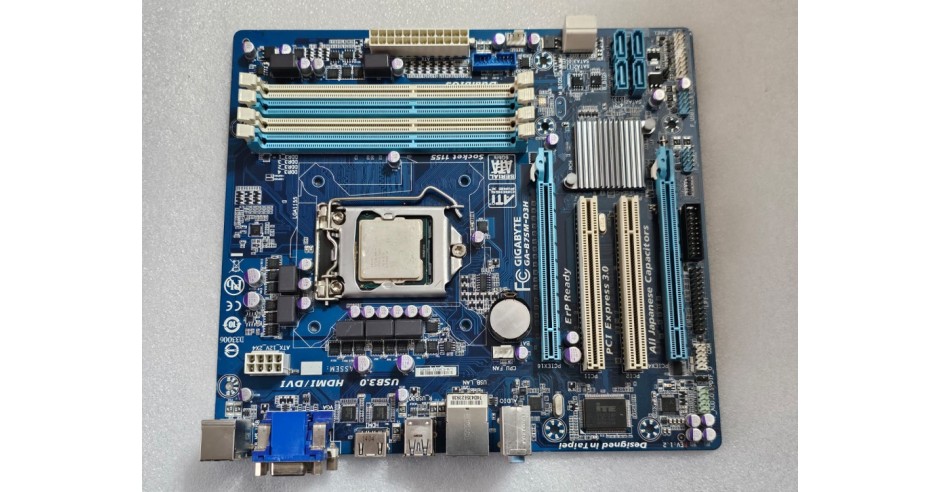 Placa de baza GIGABYTE GA-B75M-D3H , Socket LGA 1155 + procesor I3 2100 ...