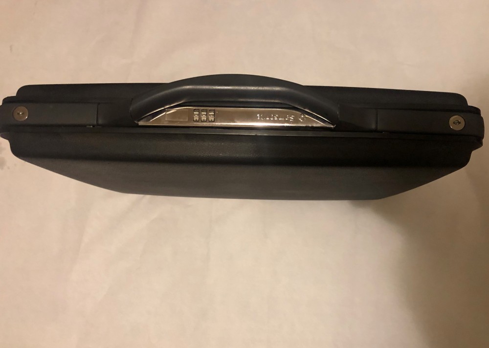 Geanta diplomat marca Samsonite cu cifru 50/37/8 CM | arhiva Okazii.ro