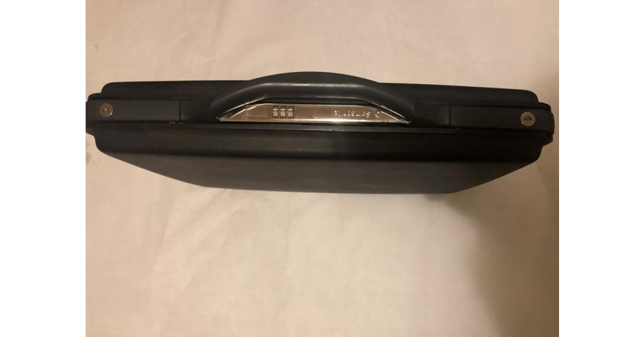 Geanta diplomat marca Samsonite cu cifru 50/37/8 CM | arhiva Okazii.ro