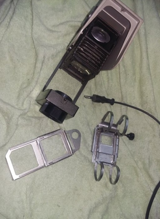 APARAT de PROIECTIE DIAFILM si DIAPOZITIVE,PROIECTOR VINTAGE DIAFILME,T ...