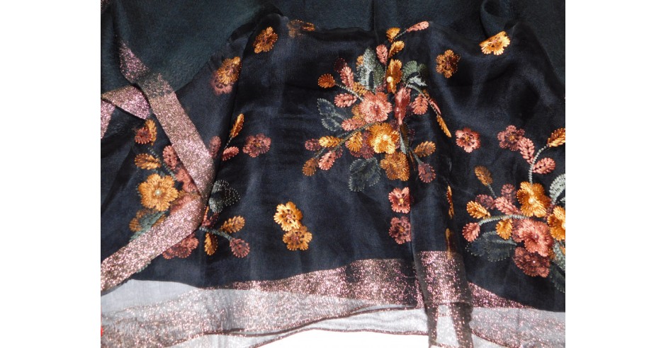 Esarfa noua , produs de lux China , brodata , lina cu matase naturala ...