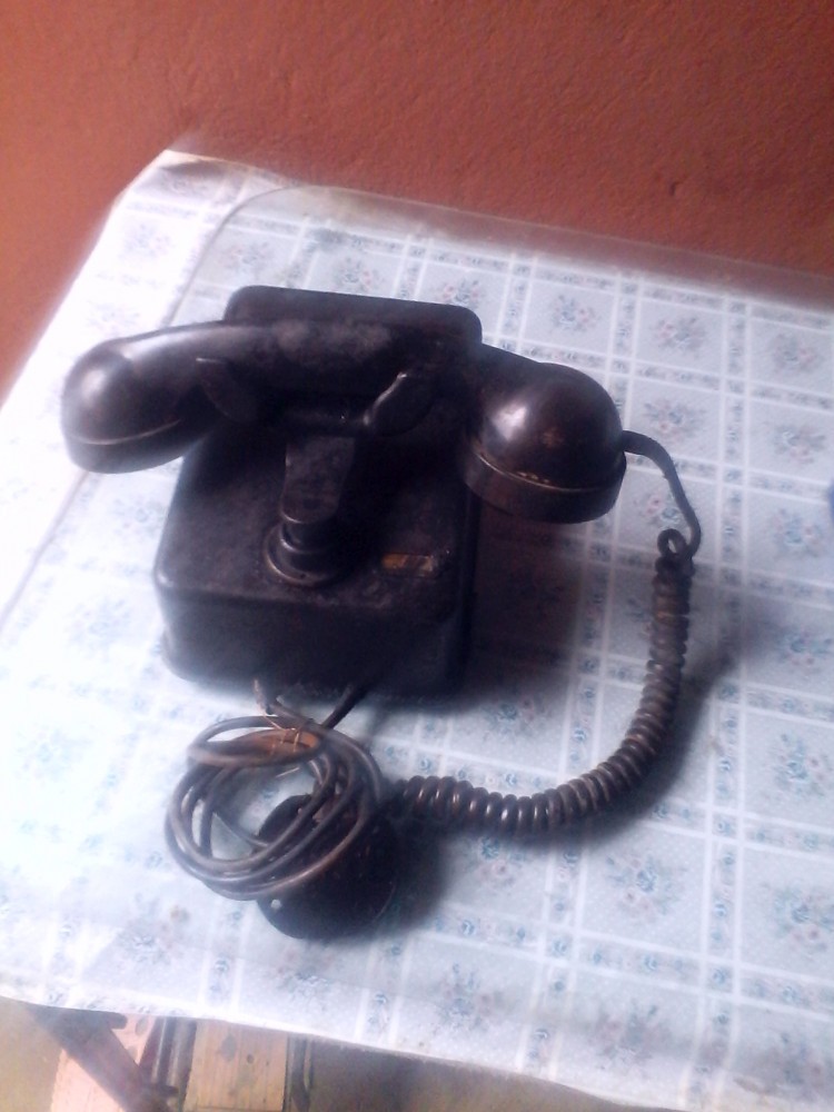 Telefon vechi cu manivela Electomagnetica | arhiva Okazii.ro