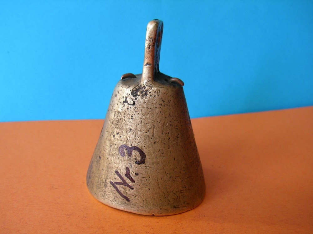 CLOPOT DIN BRONZ | arhiva Okazii.ro