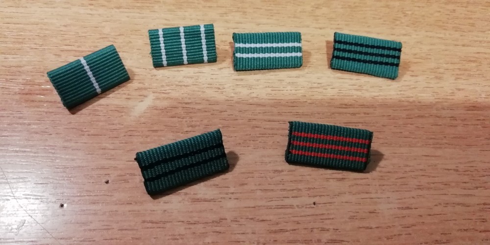 M3 C19 - Barete decoratii - diferite | arhiva Okazii.ro