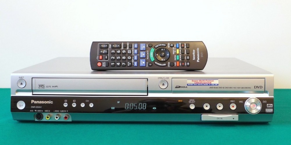 DVD recorder - VHS video combo nou Panasonic DMR-ES35 | arhiva Okazii.ro