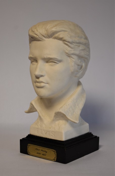 Statueta din portelan Goebel - Elvis Presley - semnata Bochmann | Okazii.ro