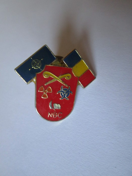 Rara! Insigna NATO-Romania NBC(fortele nucleare,biologice și chimice ...