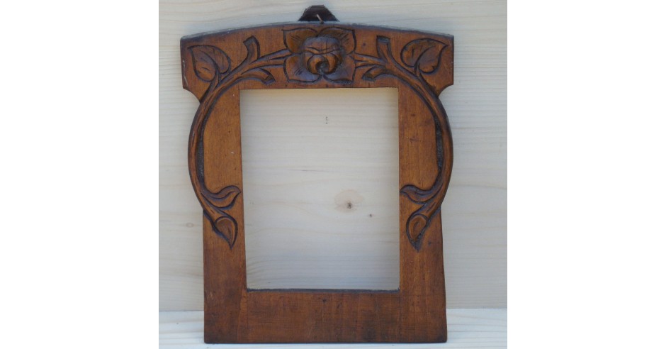 RAMA VECHE TARANEASCA - FACUTA MANUAL DIN LEMN - MODEL FLORAL SCULPTAT ...