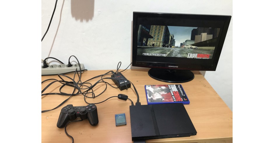 CONSOLA PLAYSTATION 2 + 1 JOC + 1 MANETA SONY | arhiva Okazii.ro