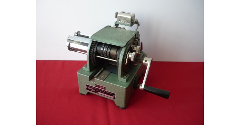 CALCULATOR MECANIC, MASINA VECHE DE CALCUL - CALCULAT, MARCAT | Okazii.ro