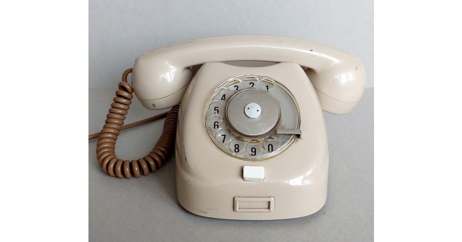 Telefon TESLA cu disc, produs 1968 pentru institutii, buton de apel in ...