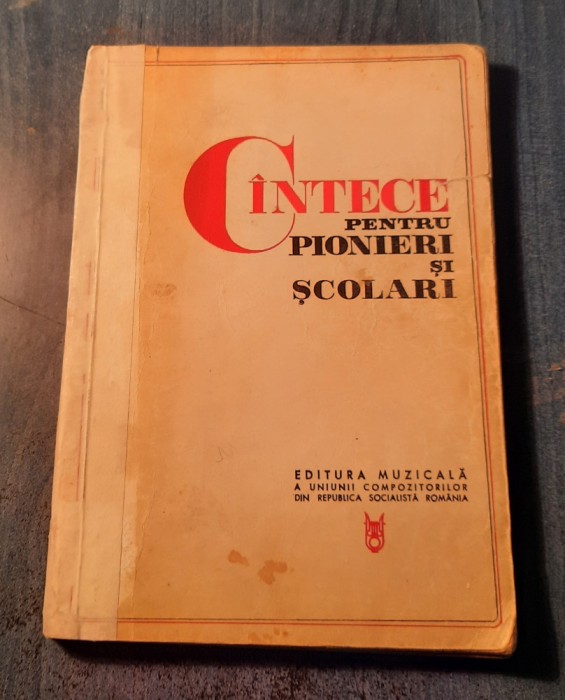 Cantece pentru pionieri si scolari | Okazii.ro
