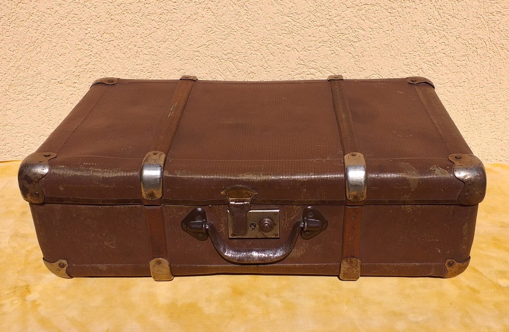 geanta cufar retro, geamantan vintage, valiza veche, bagaj recuzita ...