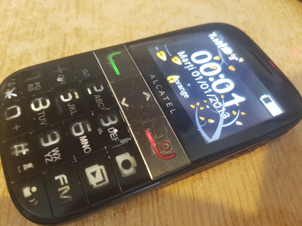 TELEFON SENIORI ALCATEL 2001X CODAT ORANGE CU DEFECTE.CITITI DESCRIEREA ...