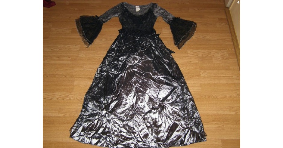 costum carnaval serbare rochie medievala regina pentru adulti marime M ...