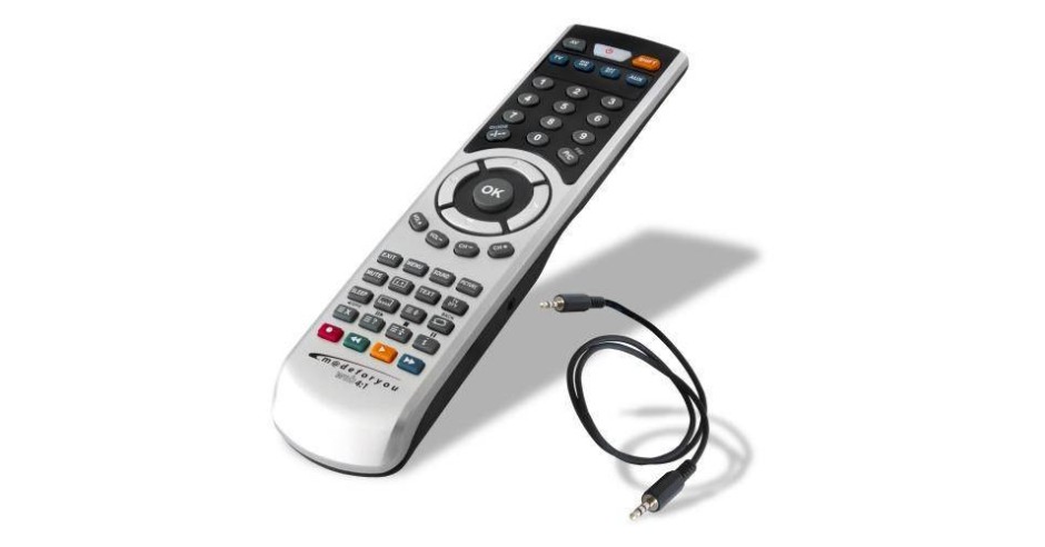 Telecomanda Controleaza 4 aparate Compatibil cu toate marcile ...