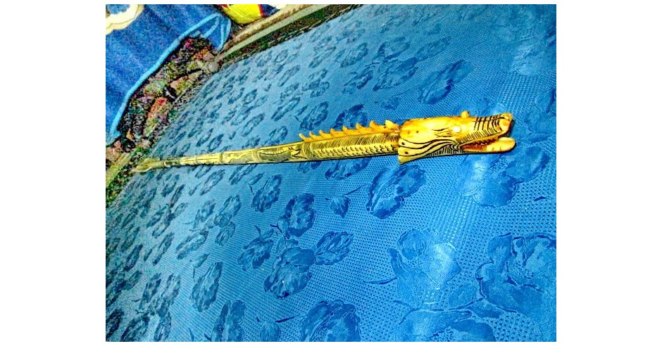 5590-Sculptura antica Peste lung manual executat din os din 9 corpuri ...