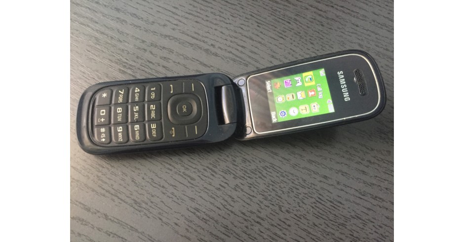 TELEFON CU CLAPETA SAMSUNG E1270 FUNCTIONAL SI DECODAT.CITITI VA ROG ...