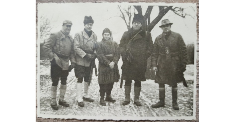 Grup de vanatori romani din perioada interbelica// fotografie | Okazii.ro