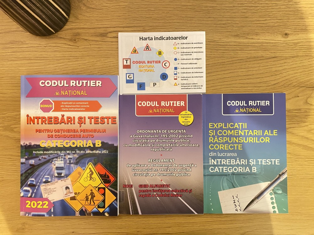 Codul rutier 2022 + Carte pentru examenul teoretic | arhiva Okazii.ro