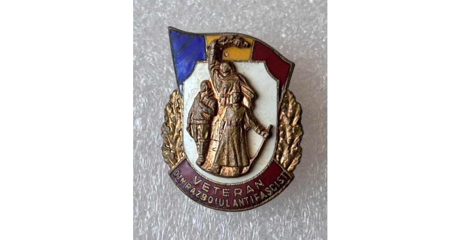 Romania anii 60 - Insigna Veteran din Razboiul Antifascist din metal ...