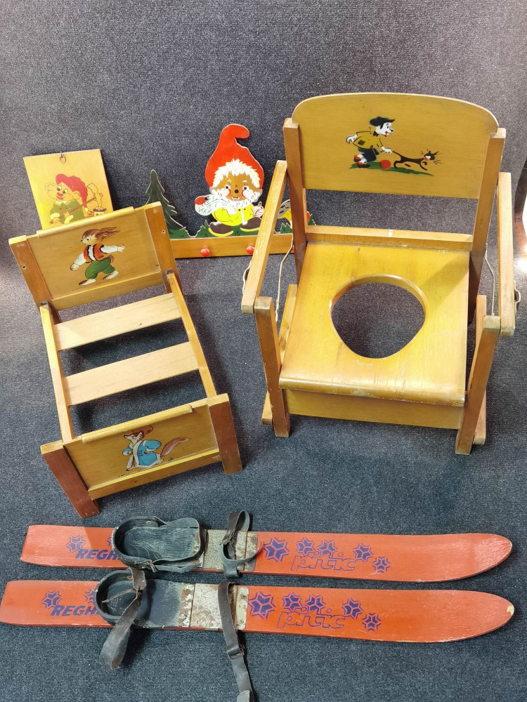 OBIECTE LEMN ROMANESTI. Jucarii vechi lemn, obiecte copii. | arhiva ...