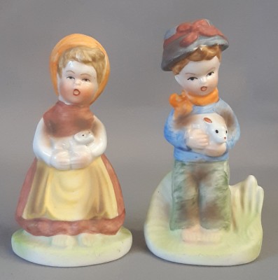 Bibelouri asiatice din portelan mat, marcate - Copilasi cu animalute ...