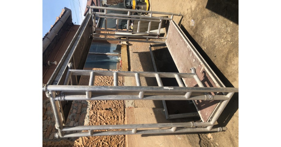 Schela Aluminiu cu scara interiora prin Panou | arhiva Okazii.ro