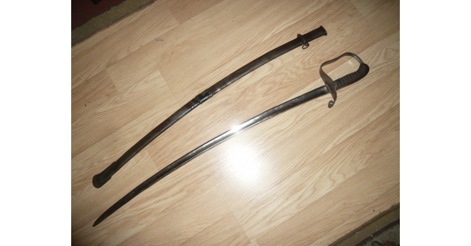 Sabie de Cavalerie de lupta , sfarsit sec.XIX maner metal lemn si piele ...