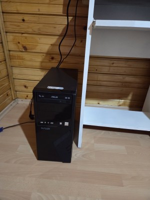 Unitate PC cu procesor I3, 4 gb ram, 500 hard si monitor LED 18,5, 18 ...