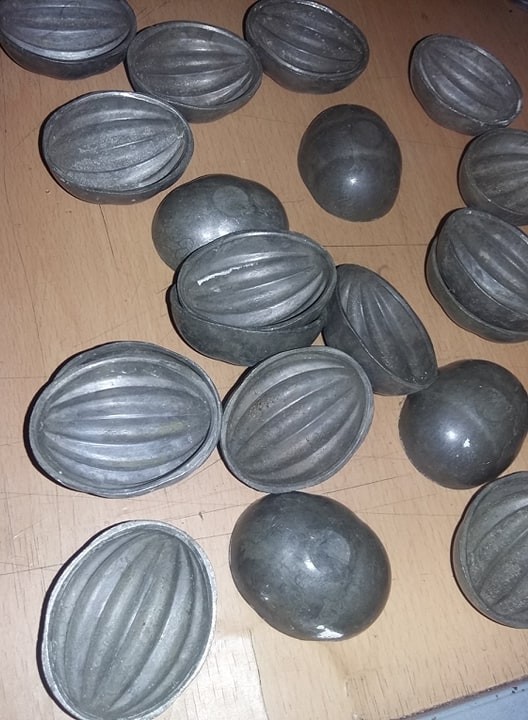 Forme prajituri vechi tip cochilie NUCI,21 Forme nuci FONTA Originale,T ...