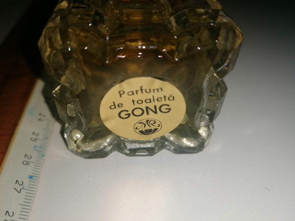 RAR - PARFUM VECHI ROMANESC APA DE TOALETA GONG - STICLA PLINA ...
