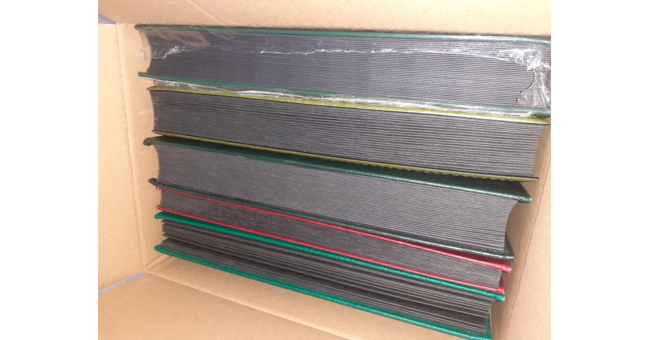 Cutie cu 5 clasoare de timbre format A4, foarte putin folosite - FARA ...