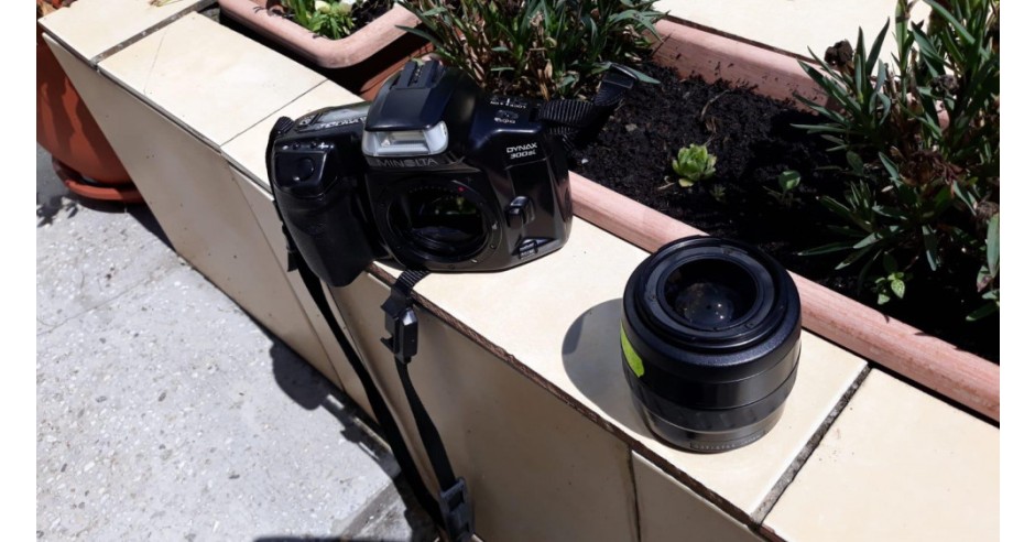 OBIECTIV APARAT FOTO " MONOLTA DYNAX 300 " SI APARAT DEFECT | arhiva ...