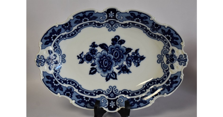 Platou din portelan german Wallendorf Echt Kobalt - alb cu albastru ...